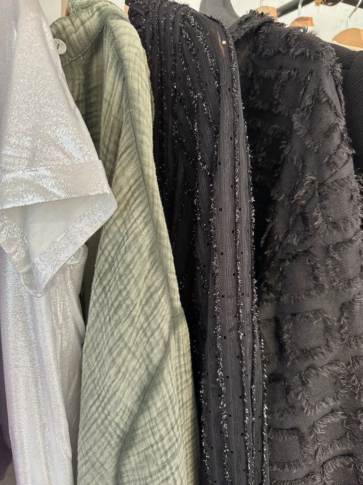 Lover's – L O V E R ' S